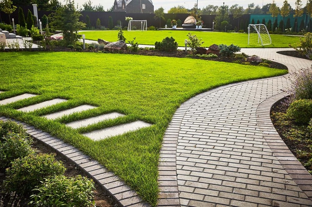 Advantages Of Using A Masonry & Landscaping Company For Your Garden ...